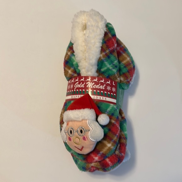 Gold Medal | Shoes | Mrs Claus Faux Fur Gripper Botton Cozy Christmas ...